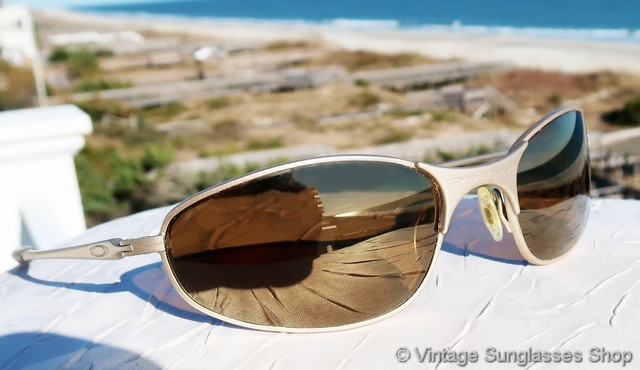 Vintage Oakley Sunglasses For Men and Women - Page 2
