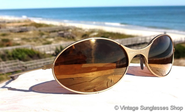 Vintage Oakley Sunglasses For Men and Women