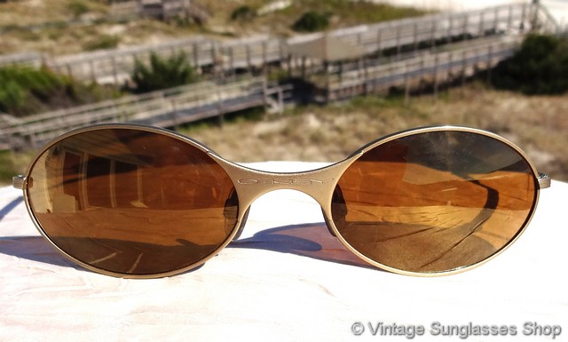 Vintage Oakley Sunglasses For Men and Women