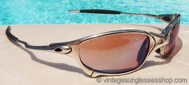 Vintage Oakley Sunglasses For Men and Women