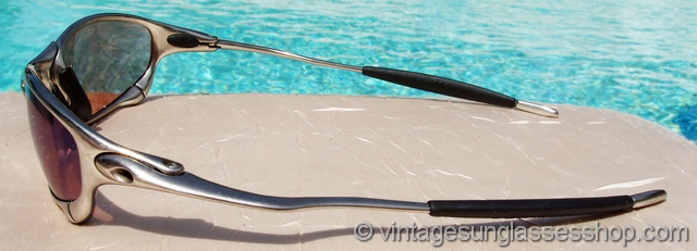 Vintage Oakley Sunglasses For Men and Women