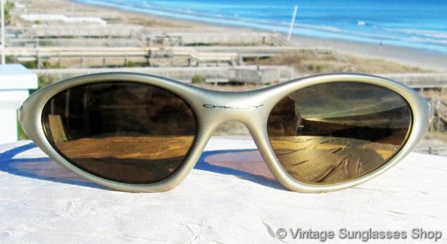 Vintage Oakley Sunglasses For Men and Women - Page 8