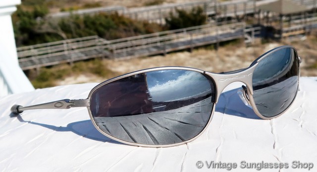 Vintage Oakley Sunglasses For Men and Women