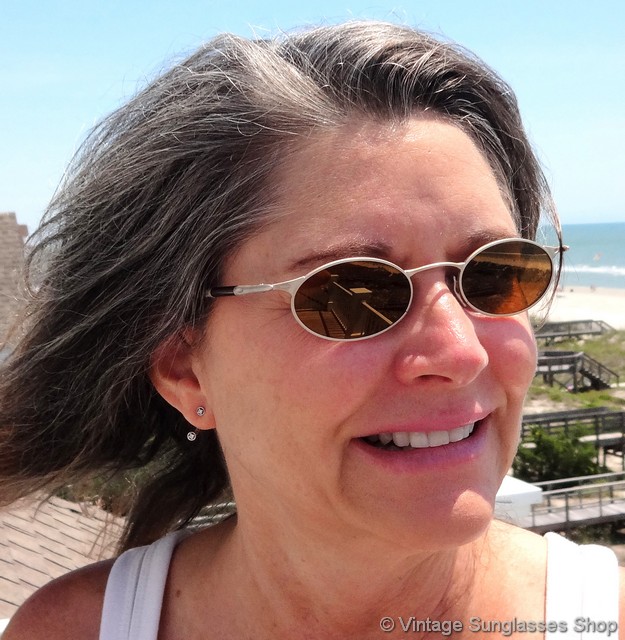 Vintage Oakley Sunglasses For Men and Women