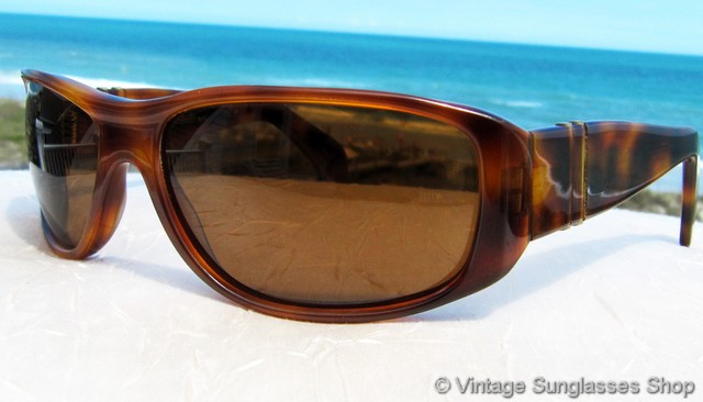 Vintage Sunglasses For Men and Women - Page 164