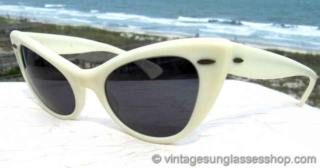 Ray-Ban Cream Lisbon Sunglasses