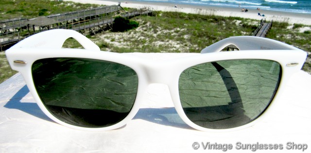 Ray-Ban L1737 White Wayfarer II Sunglasses