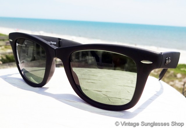 Ray-Ban W0670 Folding Wayfarer Sunglasses