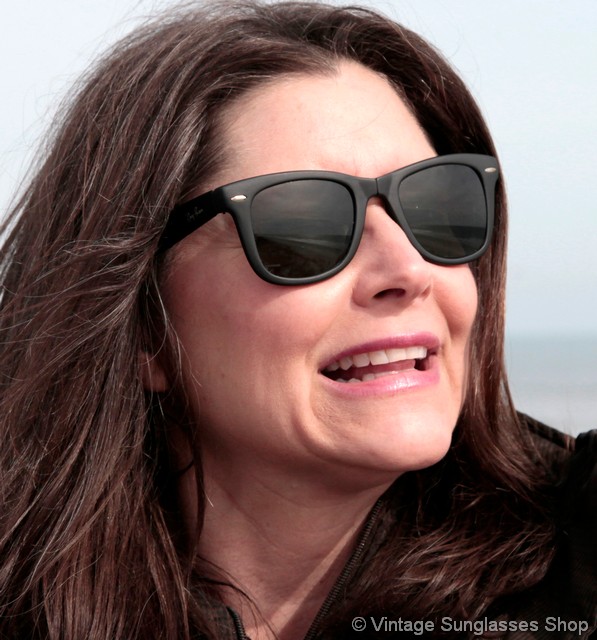 Ray-Ban W0670 Folding Wayfarer Sunglasses