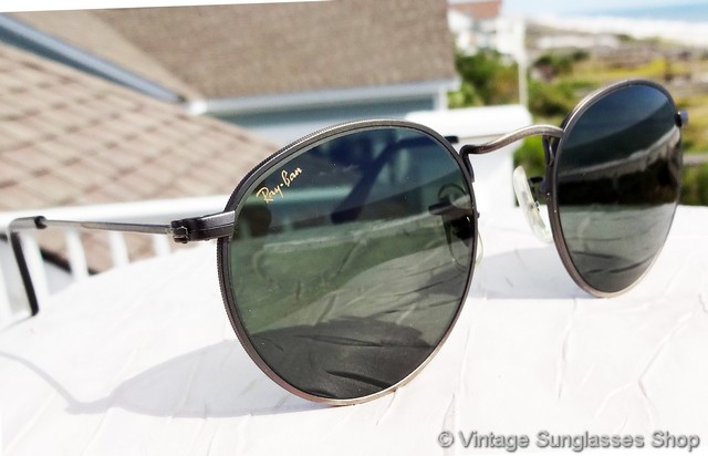 Vintage Ray-Ban Sunglasses For Men and Women - Page 81