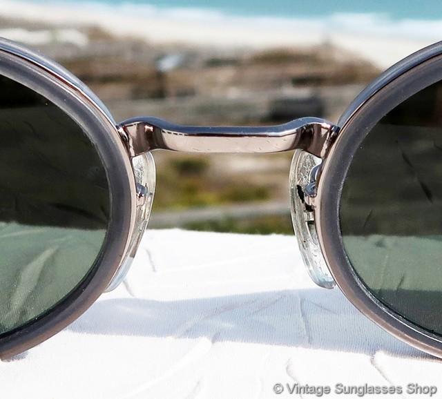 Vintage Ray-Ban Sunglasses For Men and Women - Page 49