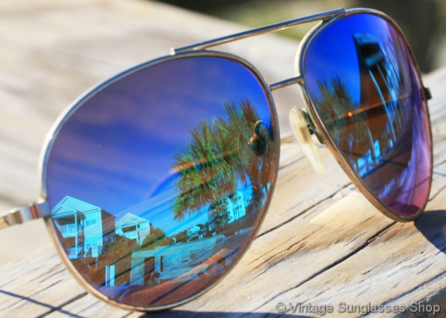 Revo 950 Gold Pilot Blue Mirror Sunglasses